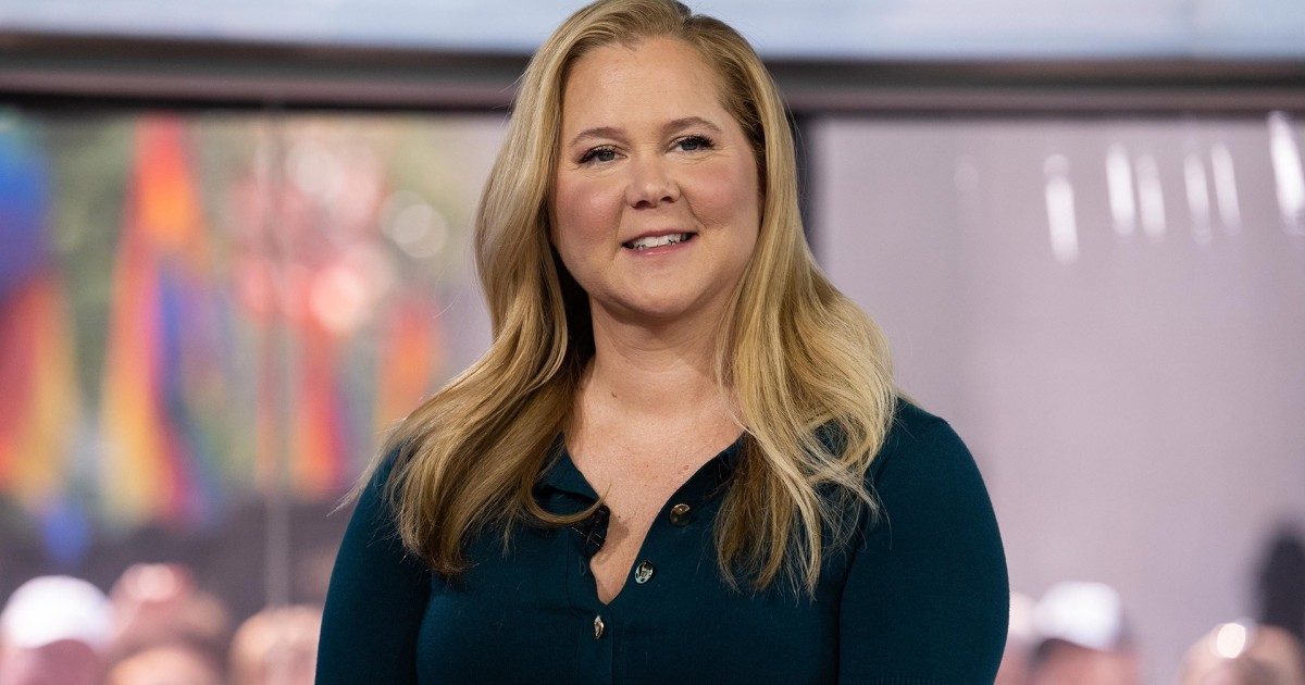 Amy Schumer talks new Netflix special, motherhood, WGA strike