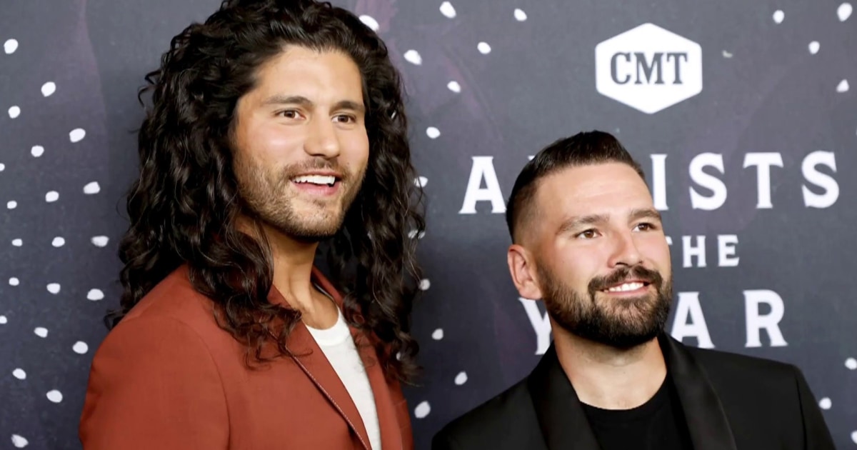 Dan + Shay to join 'The Voice' in double chair