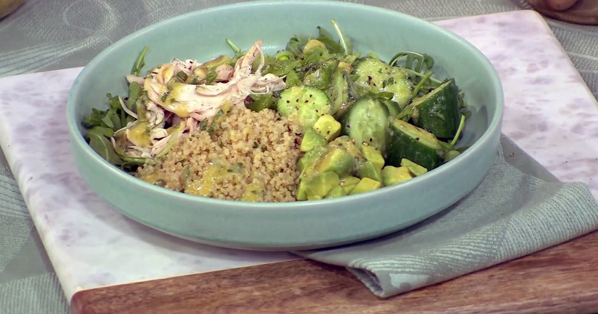 Green grain bowl: Get Elena Besser’s 30-minute recipe!