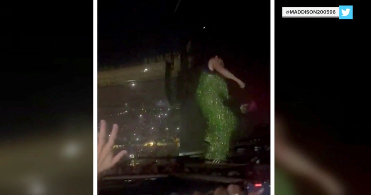 Harry Styles hit in the face after object thrown onto stage