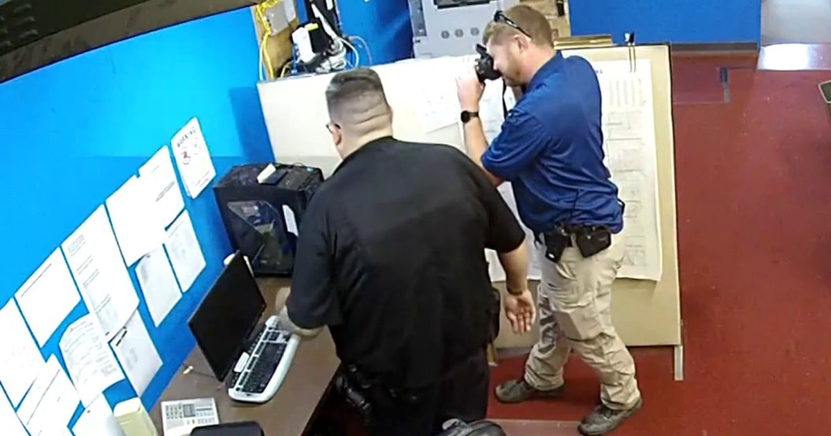 Kansas police under scrutiny following raid of local newspaper