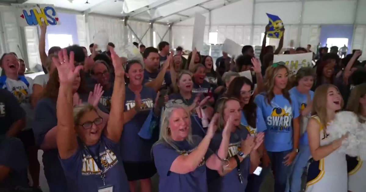 Teachers who held class after tornadoes get heartwarming surprise