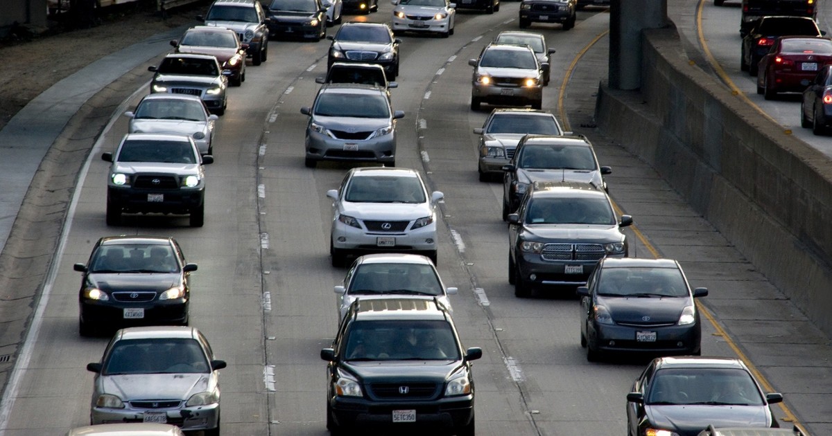Labor Day weekend: What to expect on the roads and at airports