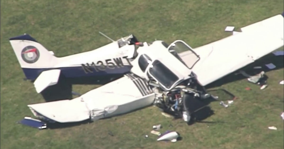 Small plane crashes into Los Angeles soccer field, injuring two