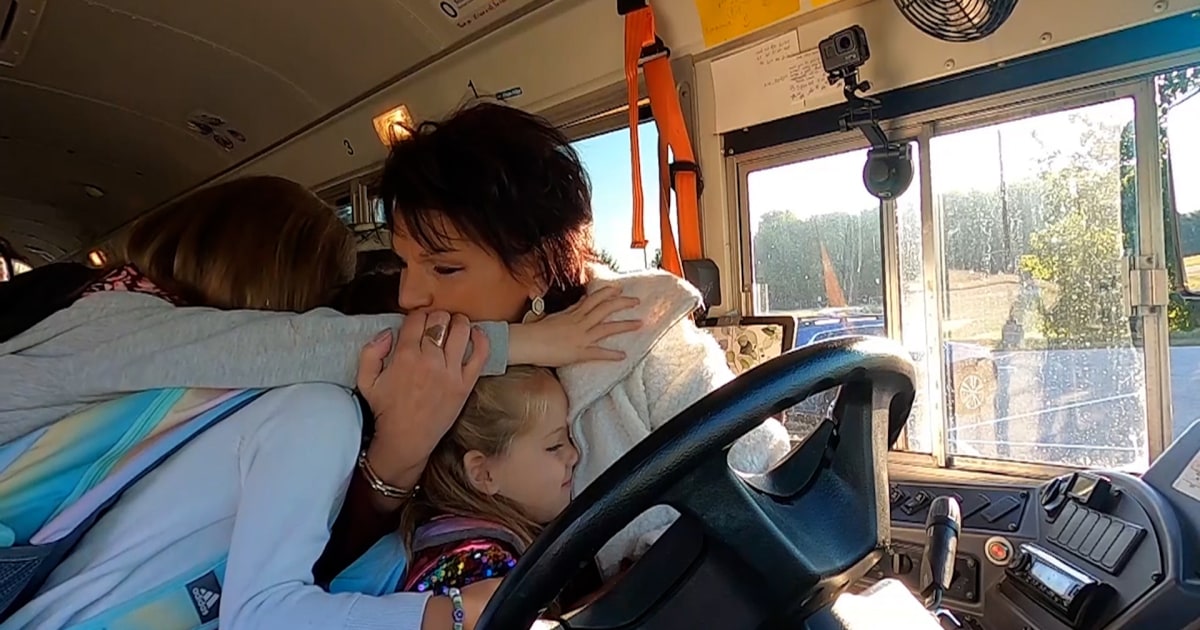 Michigan school bus driver 'Miss Sparkles' teaches kids kindness