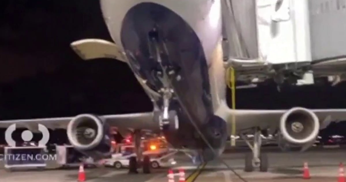 JetBlue plane tips backwards during sudden shift in weight