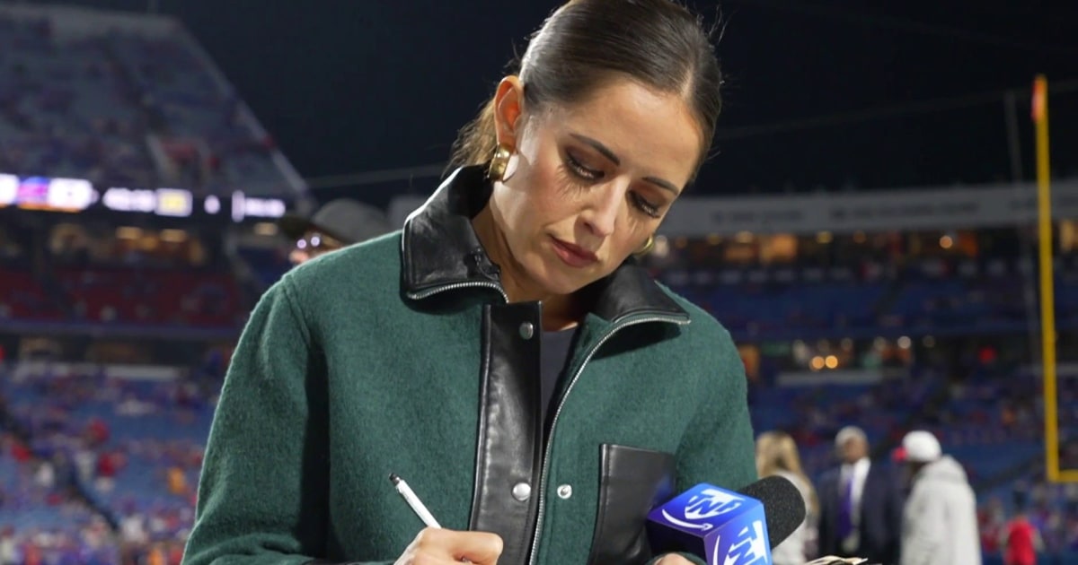 What's it like to report from the NFL sidelines? Get an inside look