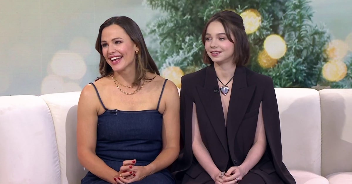 Jennifer Garner and Emma Myers talk new movie, ‘Family Switch’