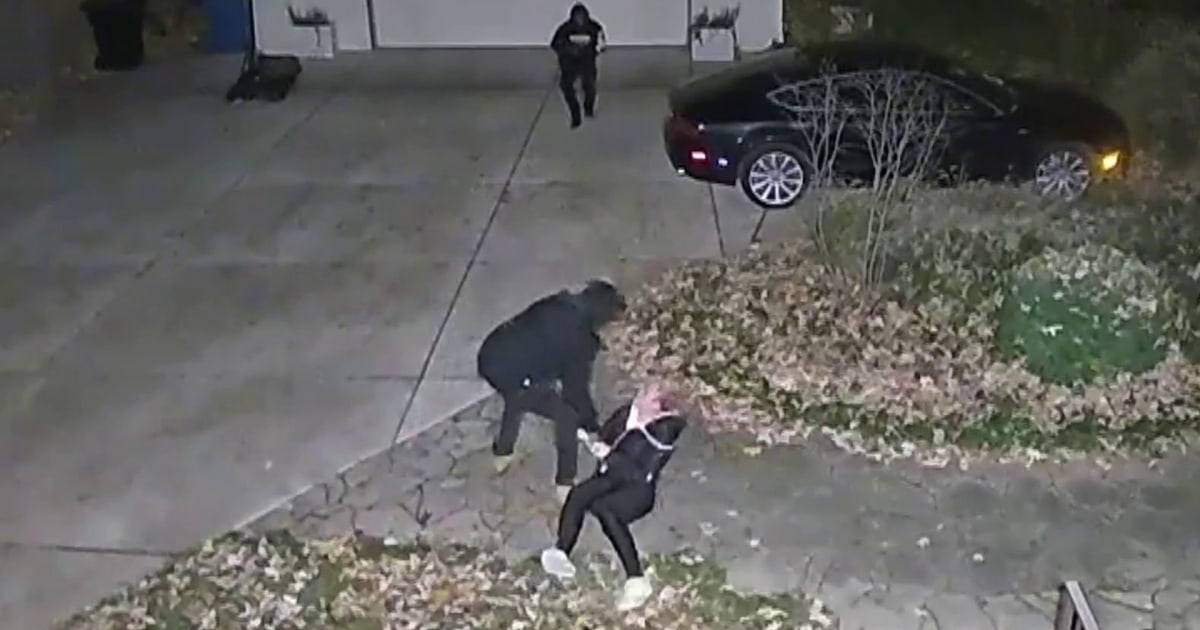 Manhunt Underway After Brazen Carjacking In Chicago