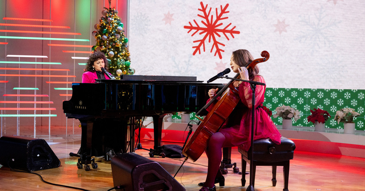 Norah Jones, Laufey sing 'Have Yourself a Merry Little Christmas'