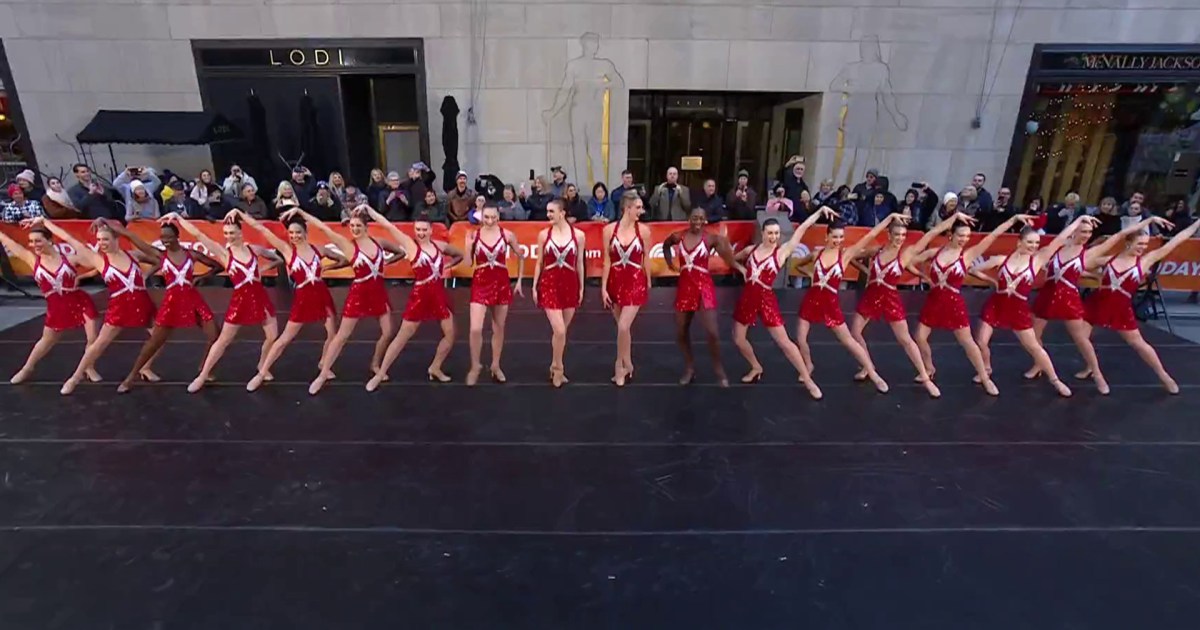 Radio City Rockettes perform ‘New York at Christmas’ on TODAY