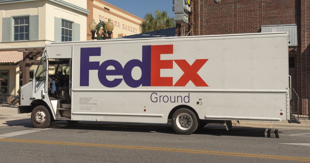 Fedex warns its delivery drivers of rise in truck robberies