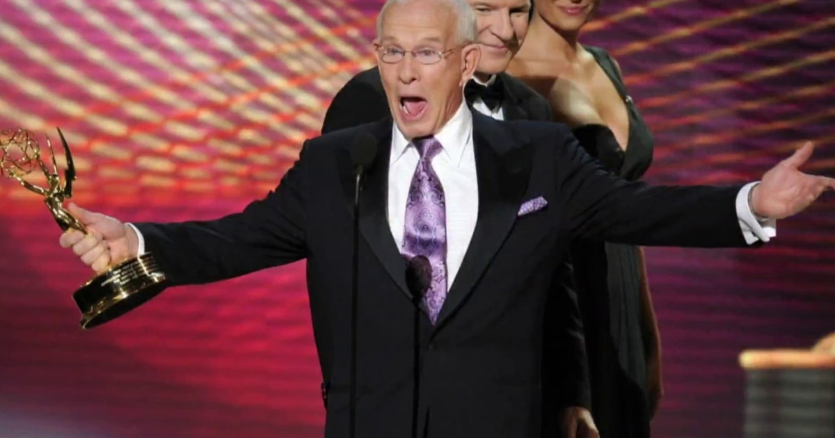 Tom Smothers, half of comedy duo Smothers Brothers, dies at 86