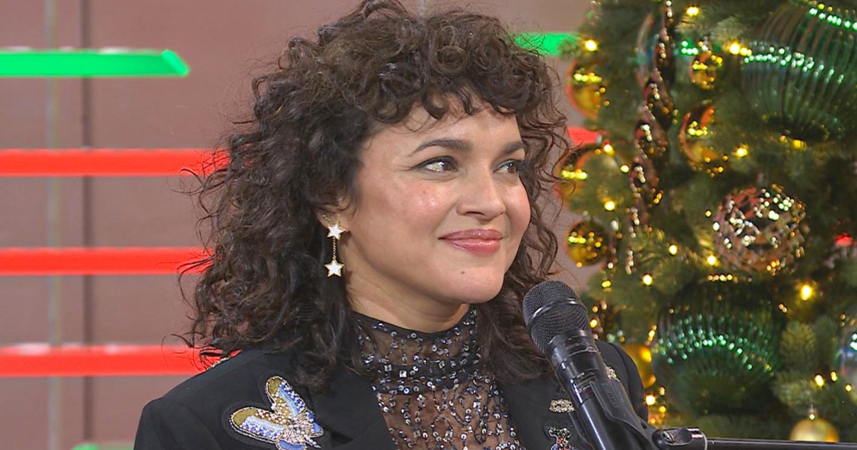 Norah Jones talks ‘I Dream of Christmas,’ Laufey, podcast, more