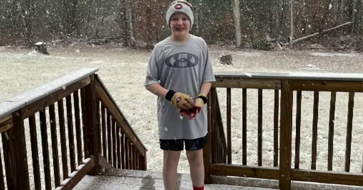 Is it safe for kids to wear shorts outside in winter?