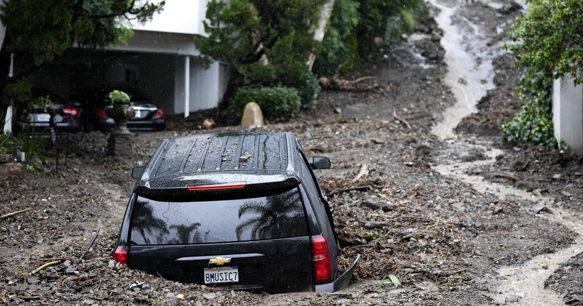 Powerful storms put 35 million under flood alerts