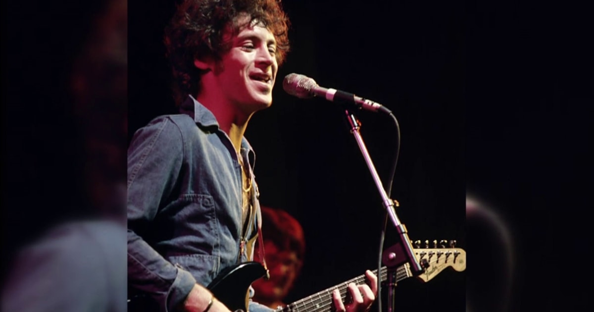 Eric Carmen, singer of 'Hungry Eyes' and 'All By Myself' dies at 74