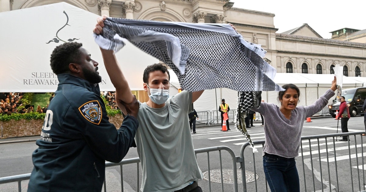 Anti-war protesters target Met Gala as colleges cancel graduation