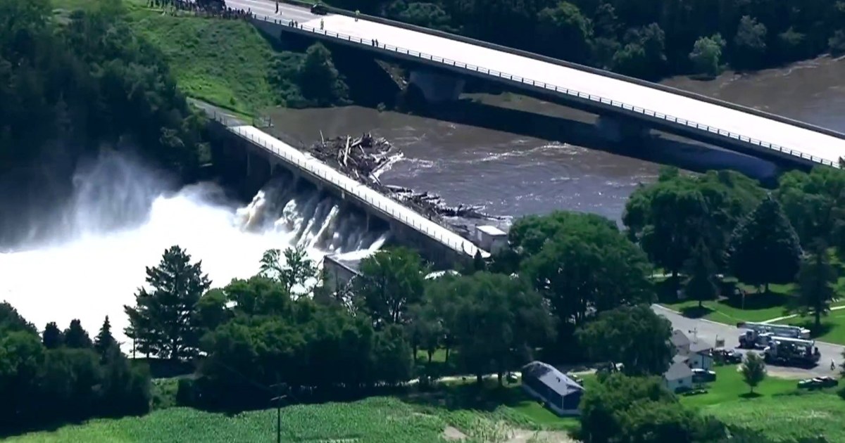 Midwest flooding and rising waters spark fears of dam failure