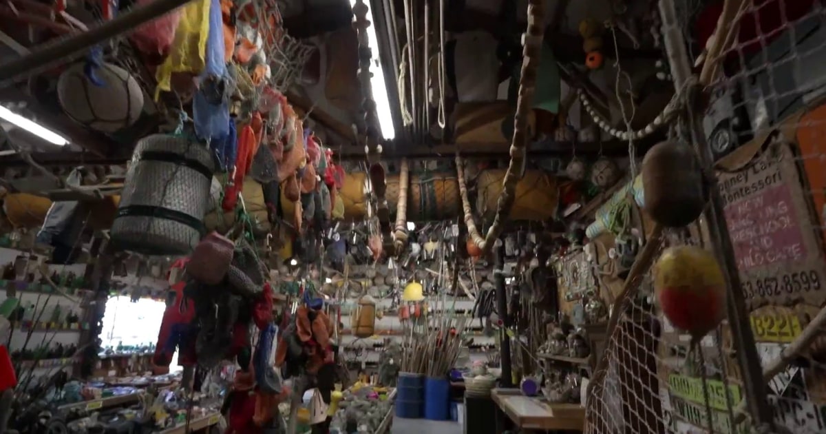 How this man turned found treasure into a beachcomber's paradise