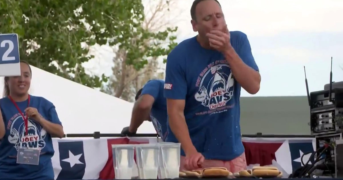 Joey Chestnut eats 57 hot dogs in 5 minutes after Nathan’s ban
