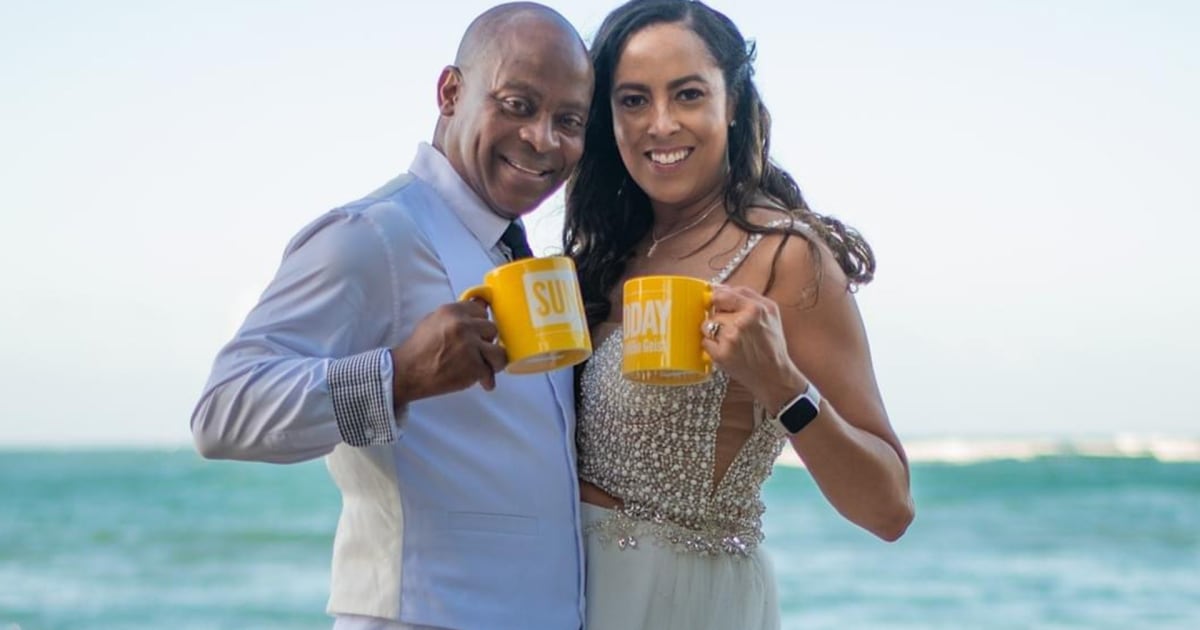 Sunday Mug Shots: Couple renews vows in Puerto Plata
