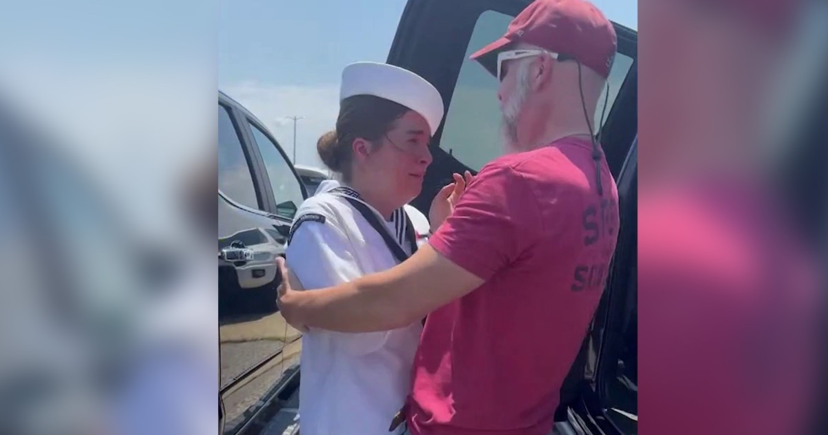 See moment a sailor's dad surprises her on return from deployment