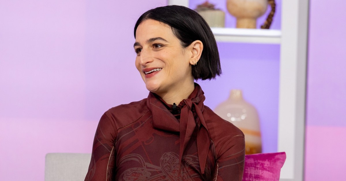 Jenny Slate shares quirky look into her life with new book ‘Lifeform’