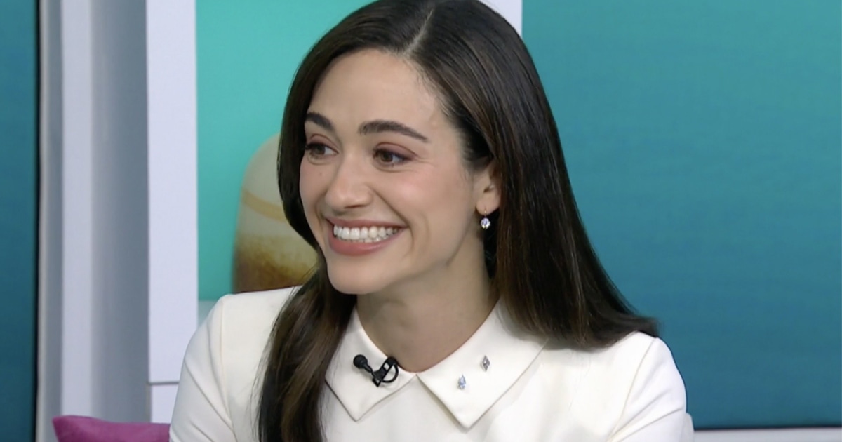 Emmy Rossum talks new off-Broadway play 'Walden,' motherhood