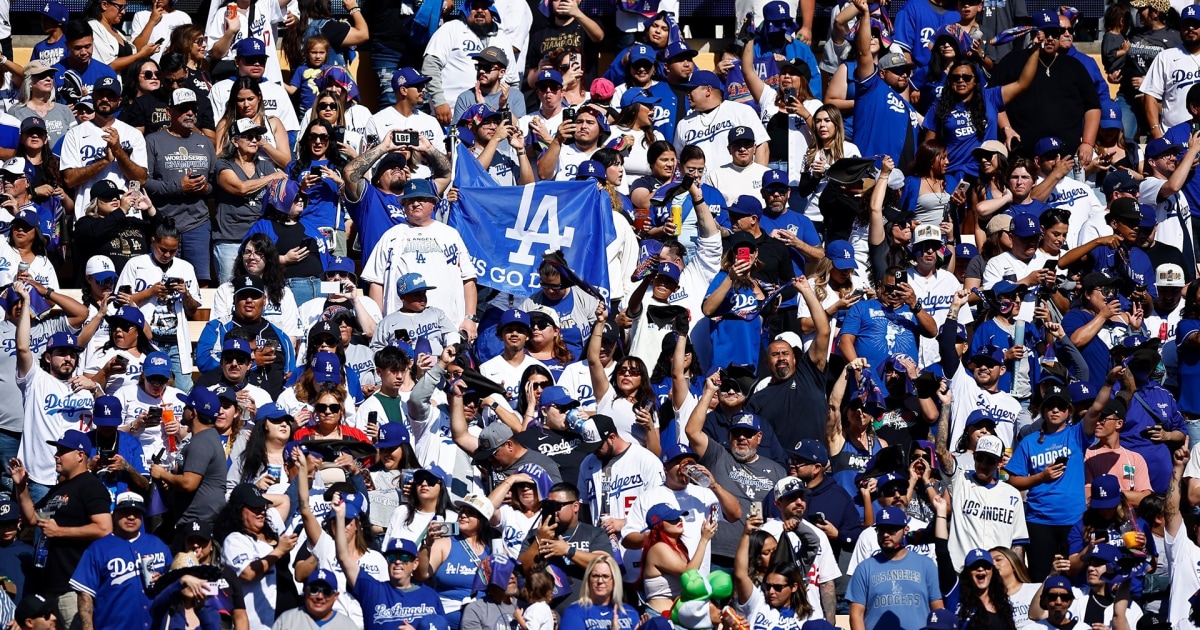 Dodgers fans celebrate World Series win with victory parade