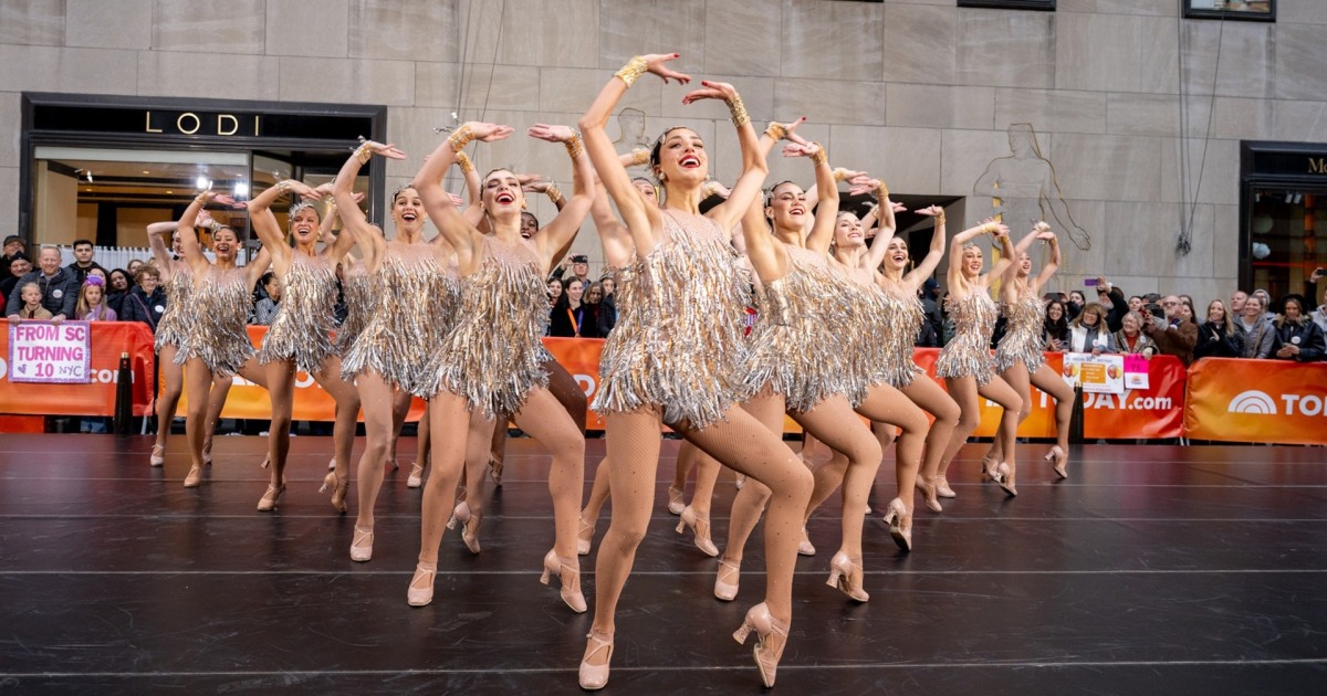 See The Rockettes perform ‘Christmas Lights’ on the TODAY plaza