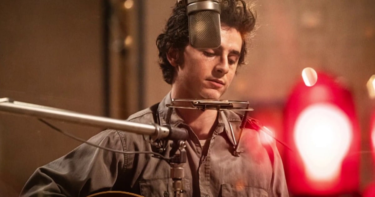Hear Timothée Chalamet's sing Bob Dylan's 'Like a Rolling Stone' Hear Timothée Chalamet's sing Bob Dylan's 'Like a Rolling Stone'