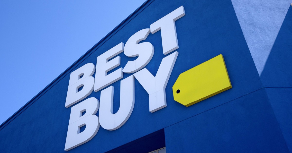 What are the stores open on Christmas Eve and Christmas Day?