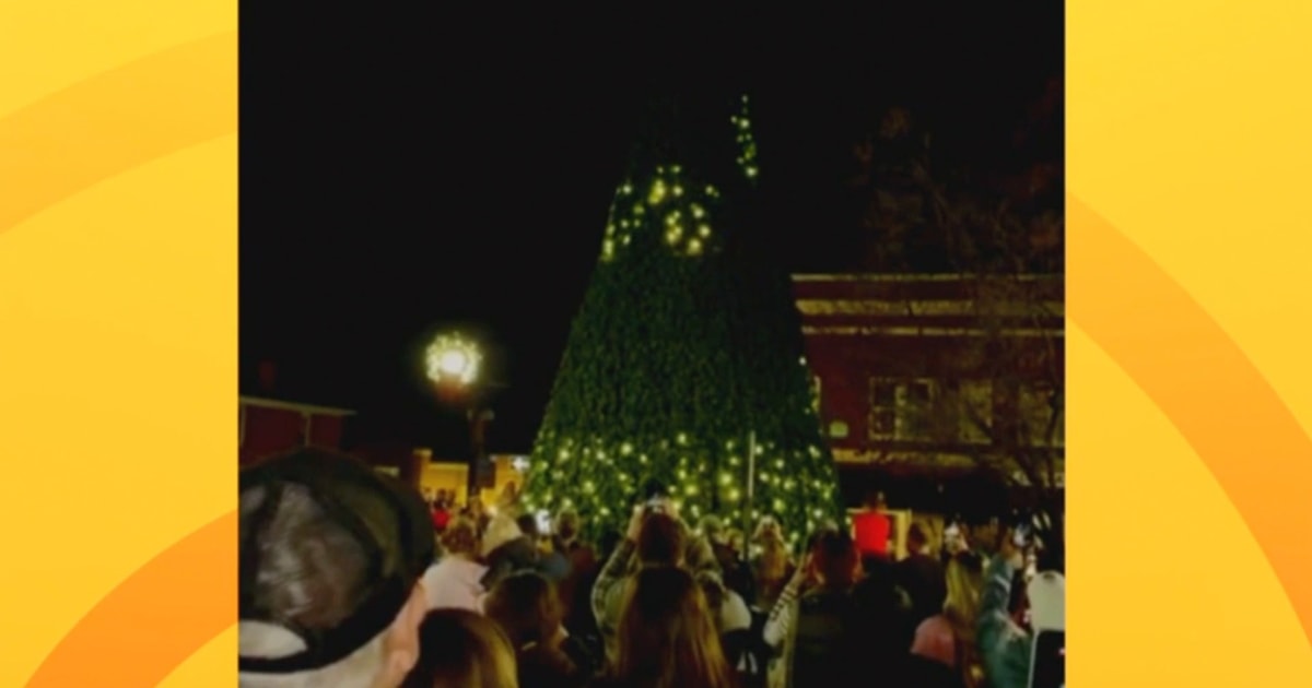 Watch this town's hilarious Christmas tree lighting mishap