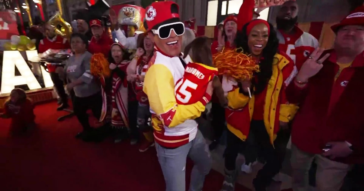 TODAY throws Super Bowl pep rallies to count down to big game