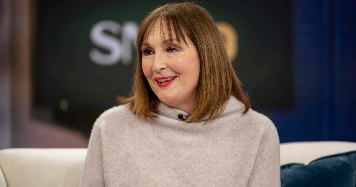 Nora Dunn talks joining 1985 cast of ‘SNL,’ Sweeney Sisters sketch