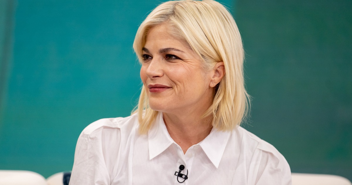 Selma Blair talks motherhood, living with multiple sclerosis, more