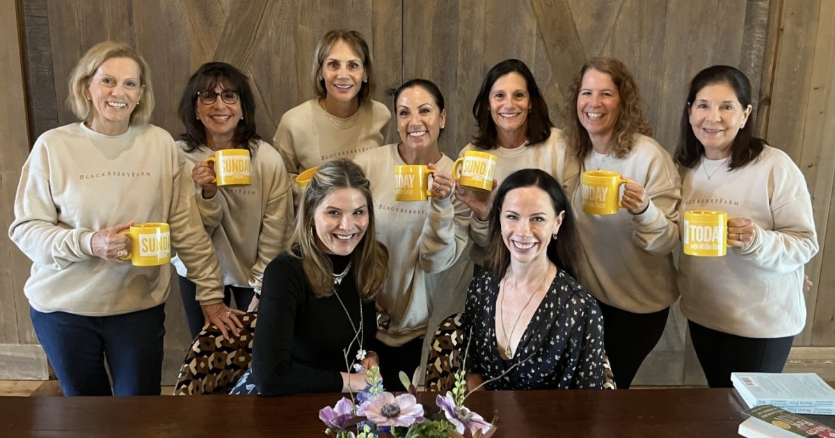 TODAY fans join Jenna at sisterhood summit in Sunday Mug Shot