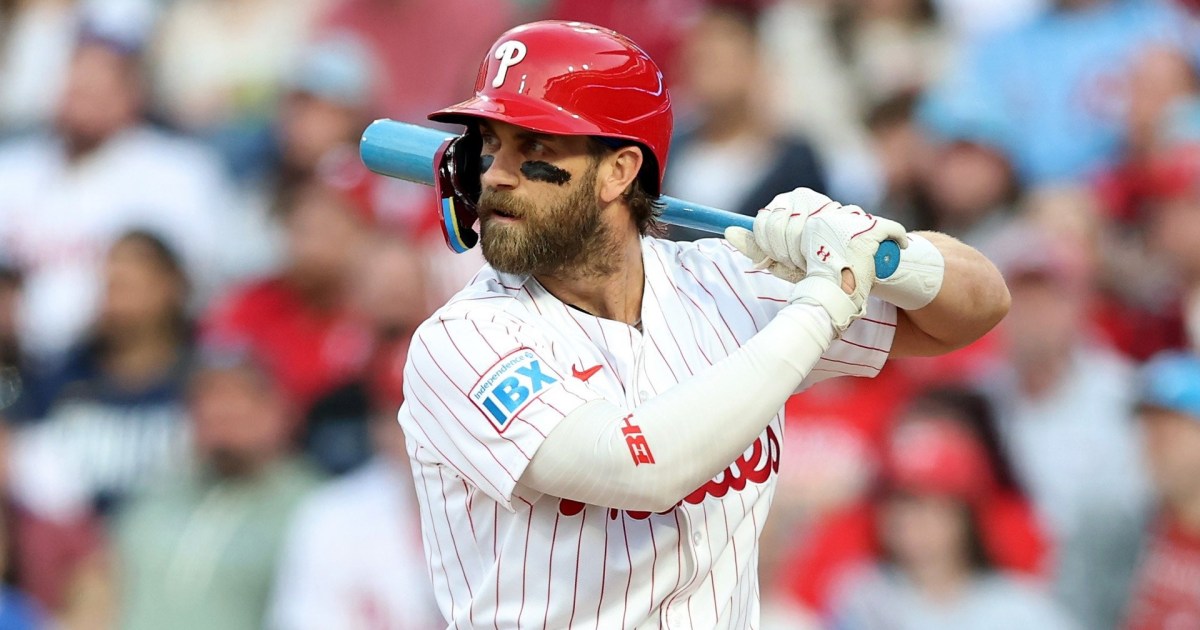 Bryce Harper announces gender of 4th child with swing of blue bat