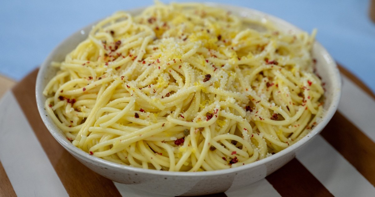 Ricotta with fried garlic and pink lemon pasta: Get the recipes!