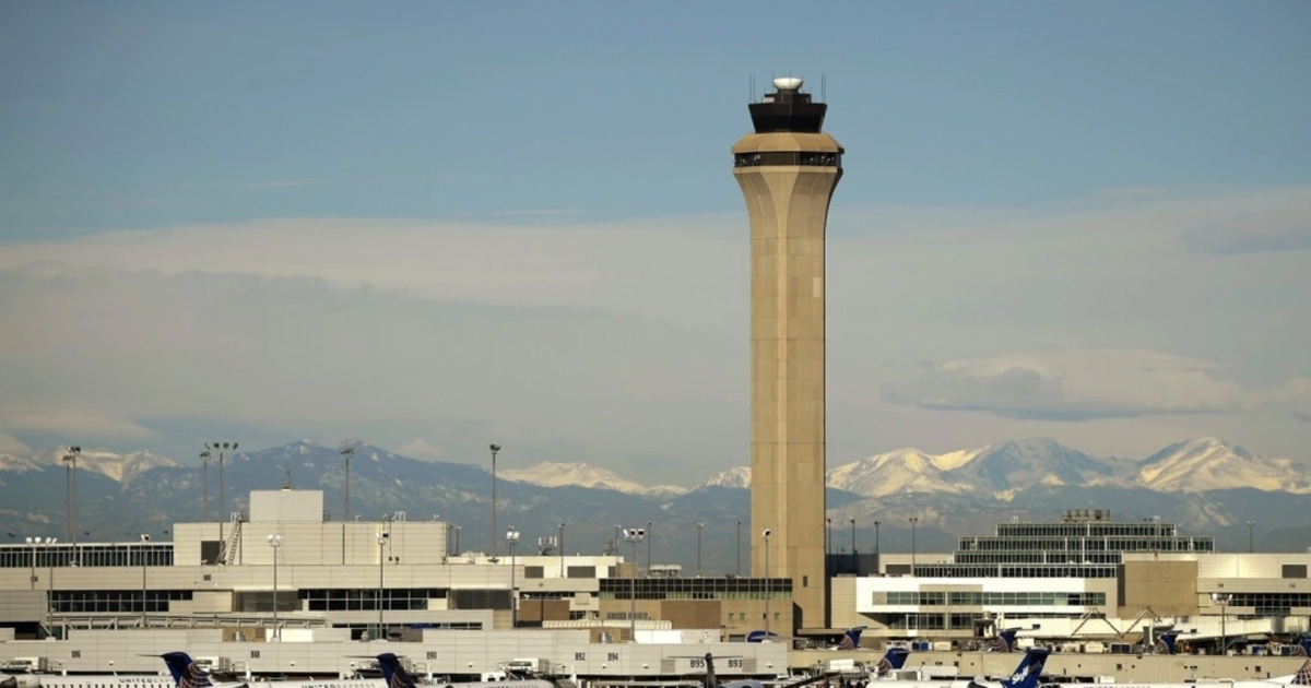 FAA investigates air traffic communication outage in Denver