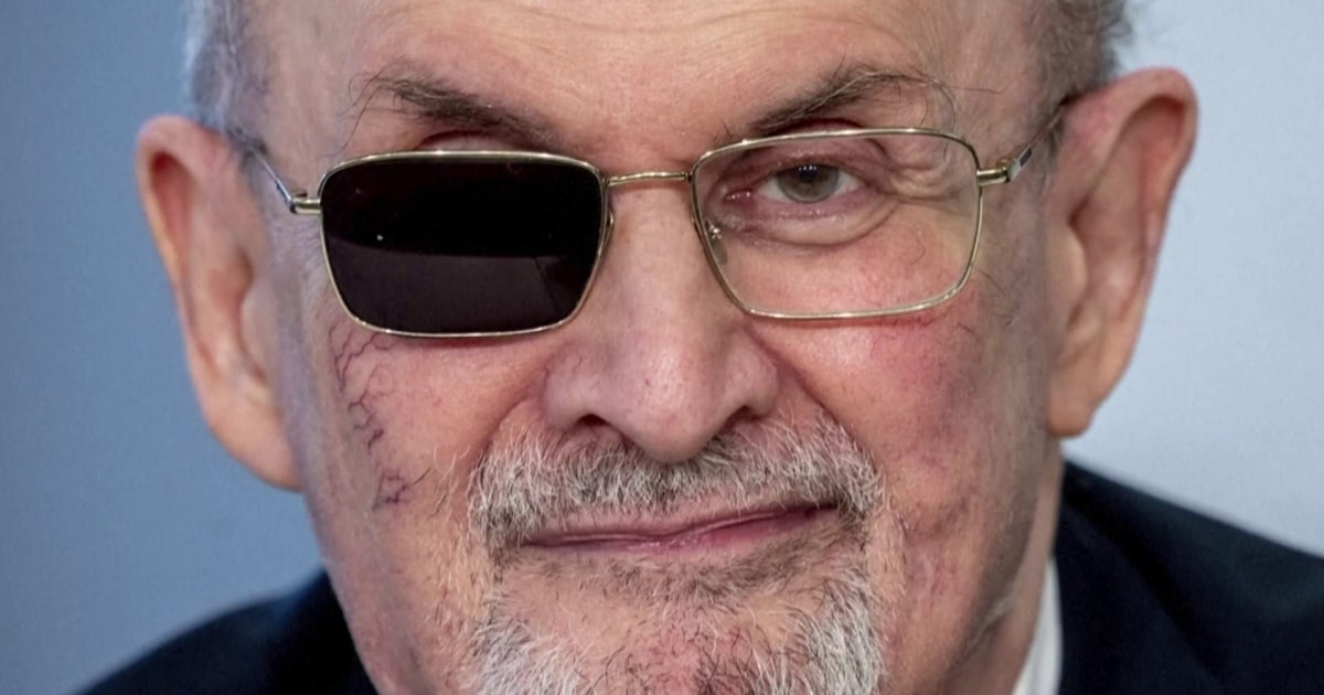 Hadi Matar sentenced to 25 years in stabbing of Salman Rushdie