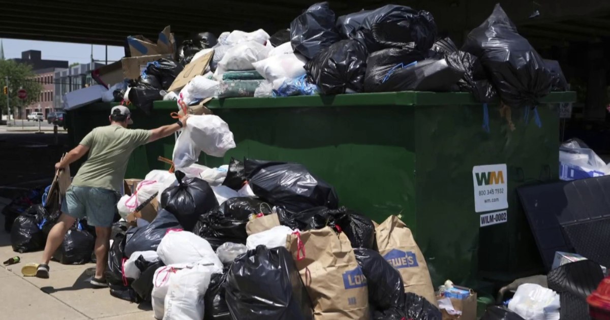Heaps of Trash Pile Up in Philadelphia as Strike Enters 7th Day