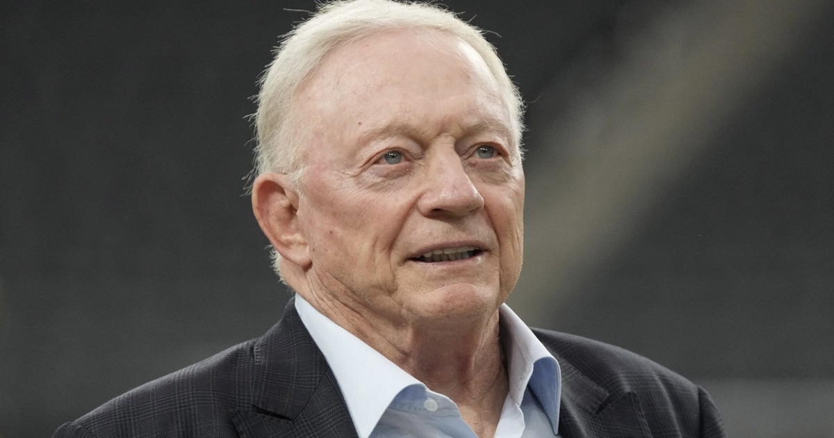 Dallas Cowboys Owner Jerry Jones Reveals 10-Year Cancer Battle