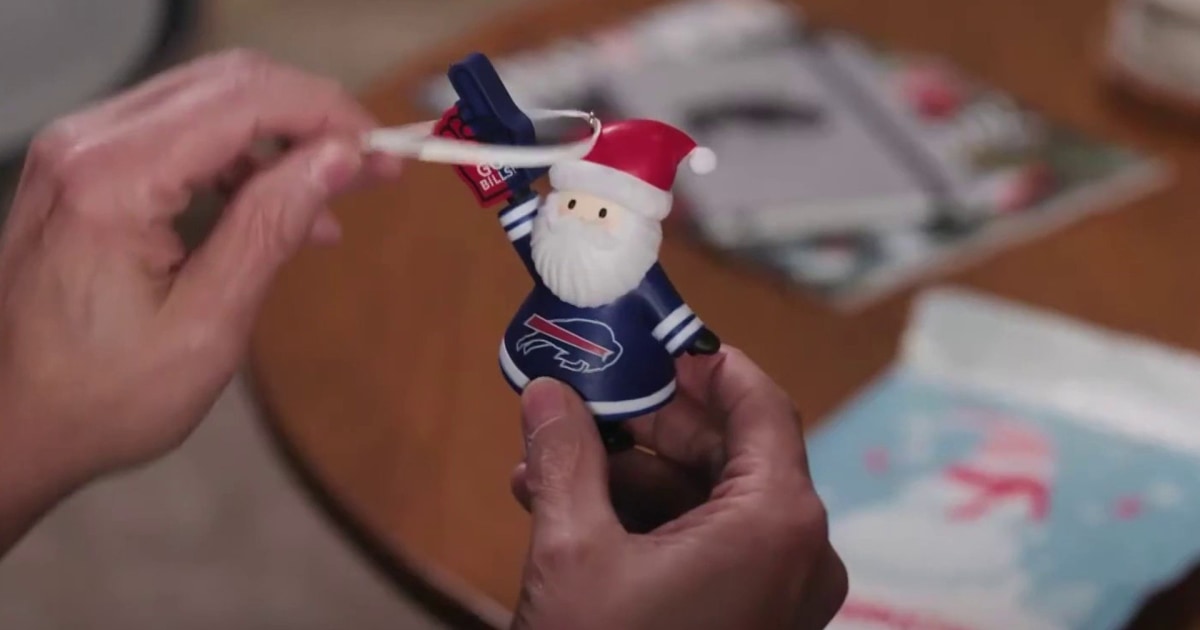 Hallmark Drops First Trailer for Buffalo Bills-Themed Holiday Movie