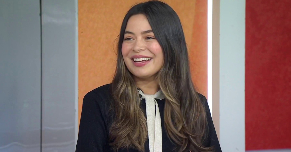 Miranda Cosgrove on ‘Wrong Paris,’ ‘School of Rock,’ 'iCarly’ Movie