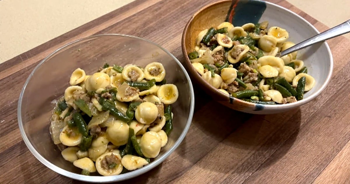 Pasta With Green Bean Ragu: Get the Recipe!