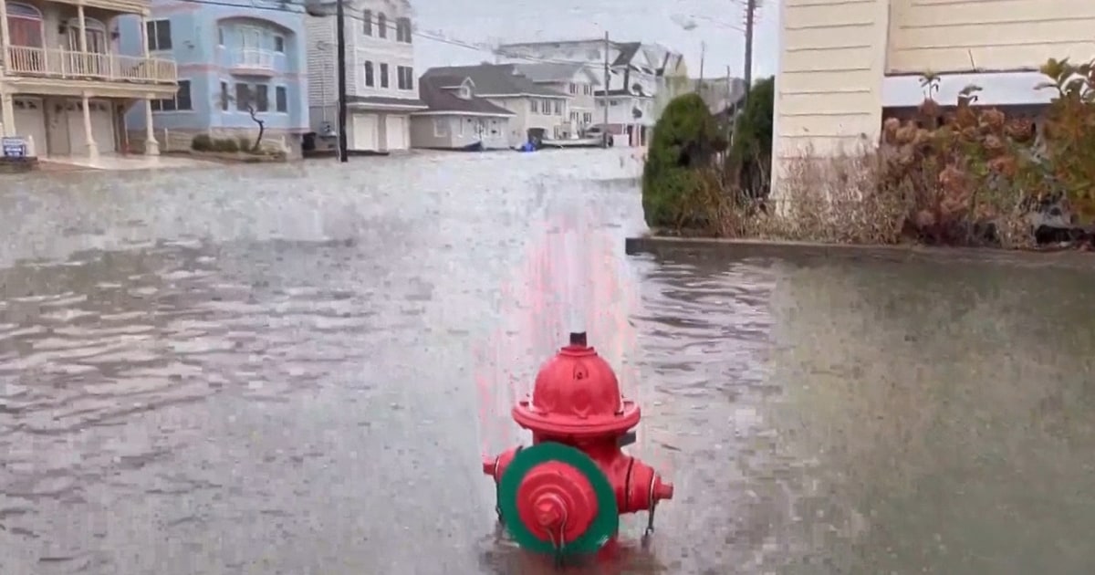 Nor'Easter Pummels East Coast With Rain, Wind, Flash Flooding
