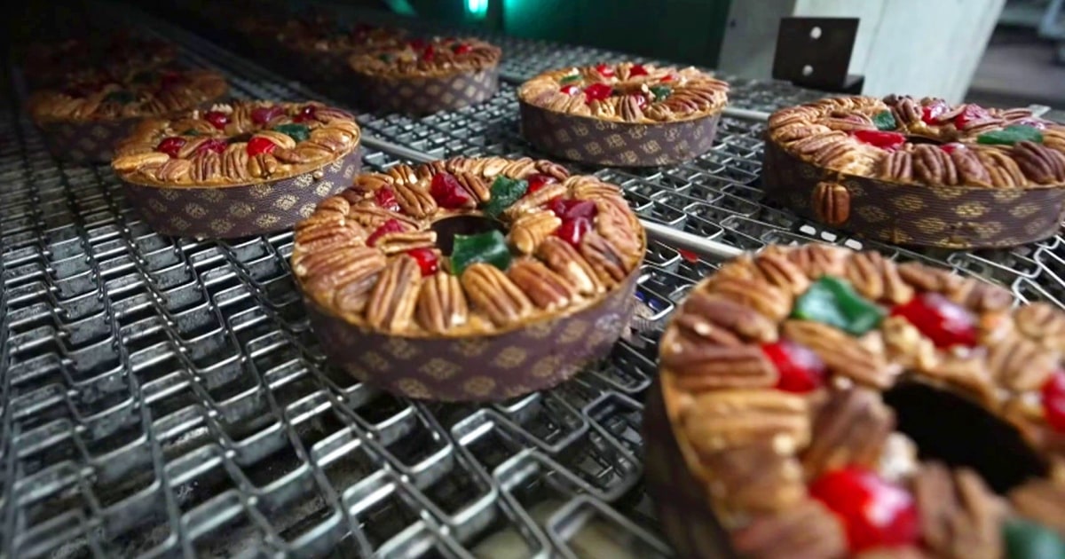 Inside the Storied Fruitcake Bakery That Serves Holiday Tradition