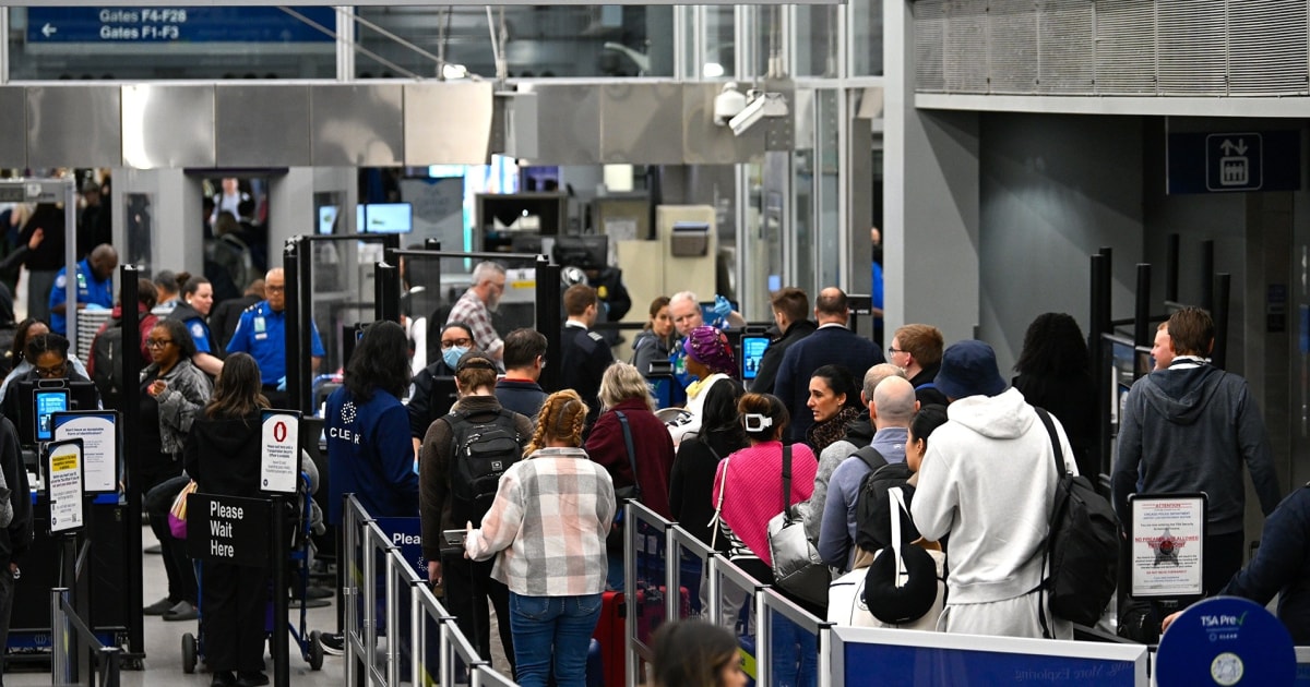TSA Shortage Causes Spring Break Travel Backup at US Airports